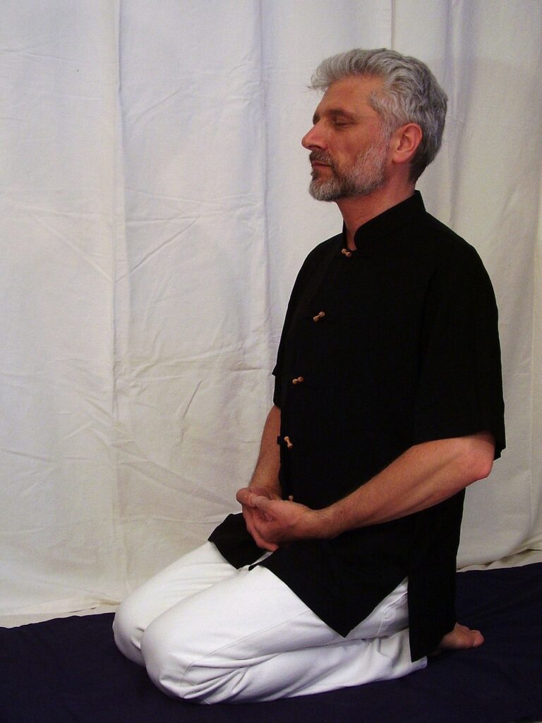 Beginner meditation poses - Still Sitting